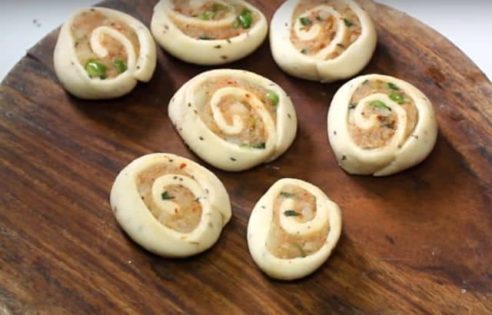 Pinwheel Samosa - Aloo Bhakadwadi Recipe - Mints Recipes